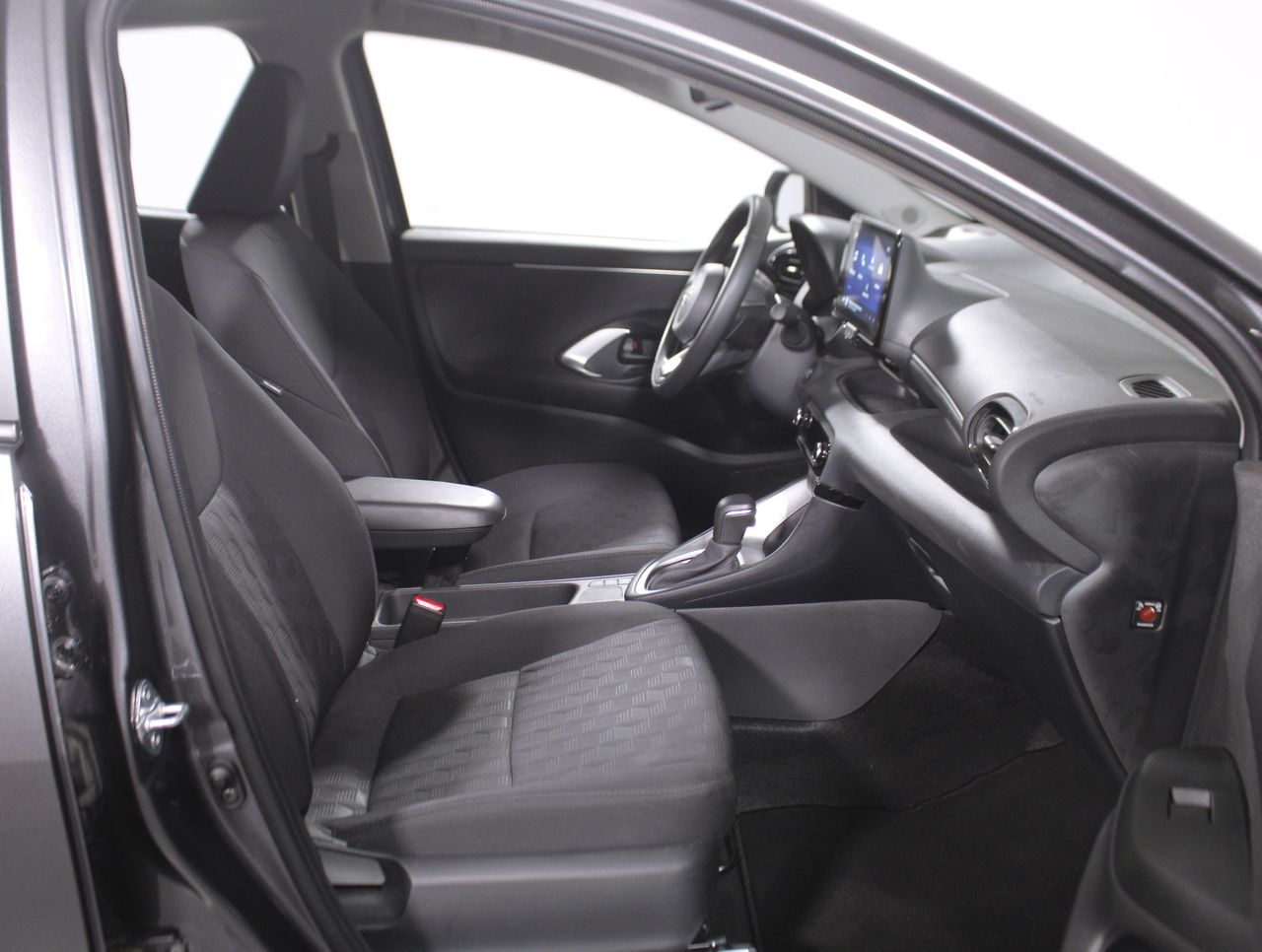 Ocasión: Toyota Yaris 1.5 VVT-I HEV ACTIVE PLUS 5P de Segunda Mano - 22.500€