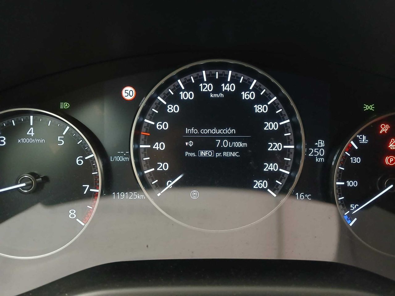 Ocasión: Mazda CX-30 2.0 SKYACTIV-X 132KW EVOLUTION 2WD 5P de Segunda ...