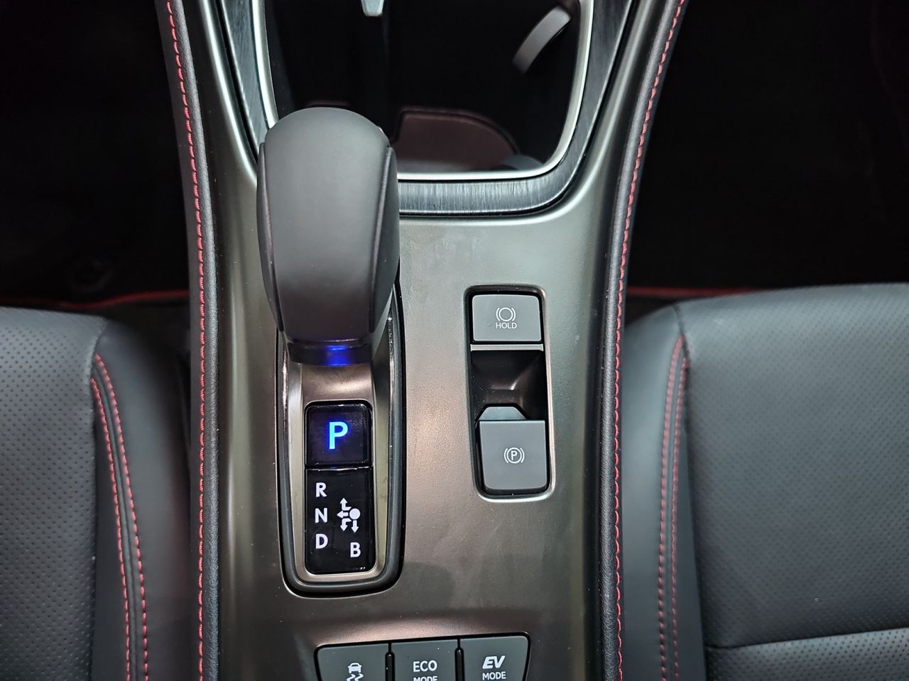 Ocasión: Lexus LBX 1.5 136cv HEV Emotion+ de Segunda Mano - 36.490€