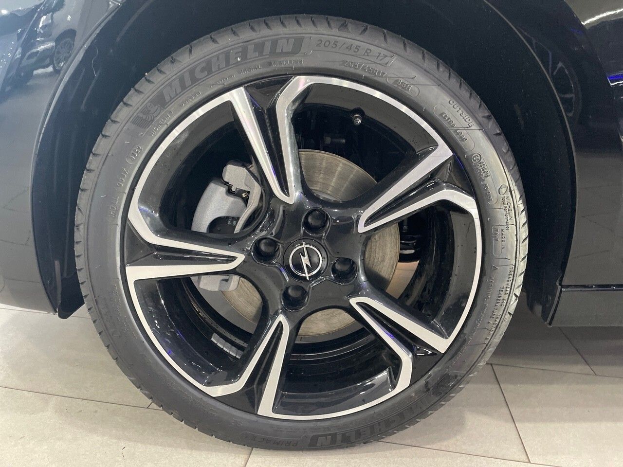 Ocasión: Opel Corsa 1.2T XHLHybrid 81kW GS eDCT de Segunda Mano - 20.890€