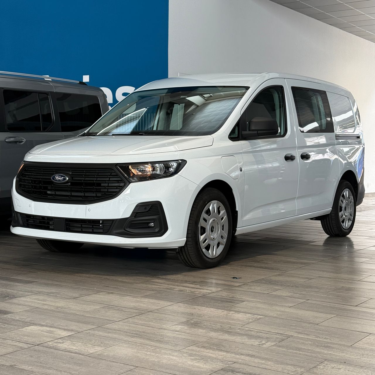 Ocasión: Ford Transit Connect FLEXCAB L2 TREND 1.5 PHEV de Segunda Mano ...
